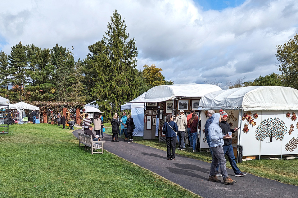 Ohio Mart Returns to Stan Hywet Hall & Gardens This October