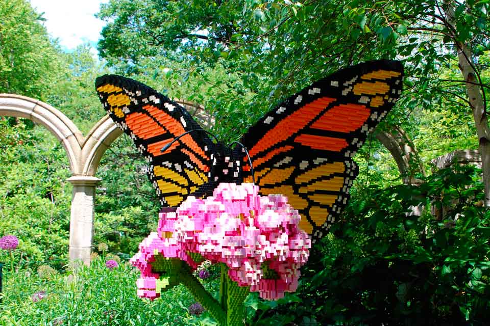 Nature Connects: Art with Lego Bricks